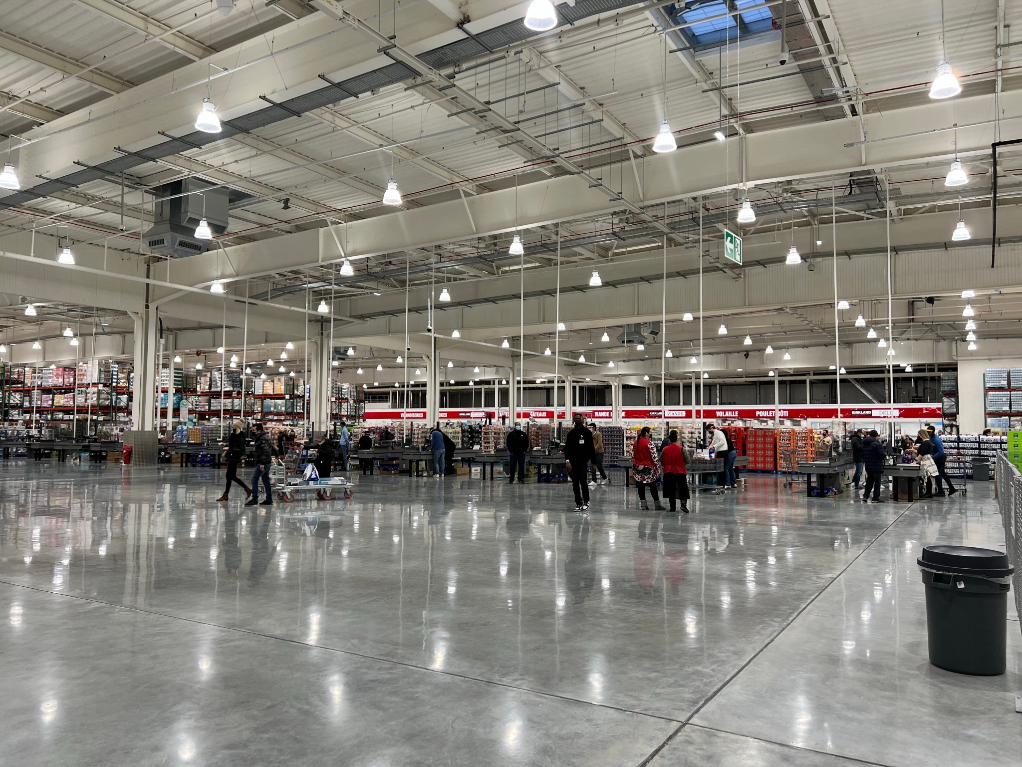 A Little Piece of America in France: Visiting Costco | Je Parle Franglais